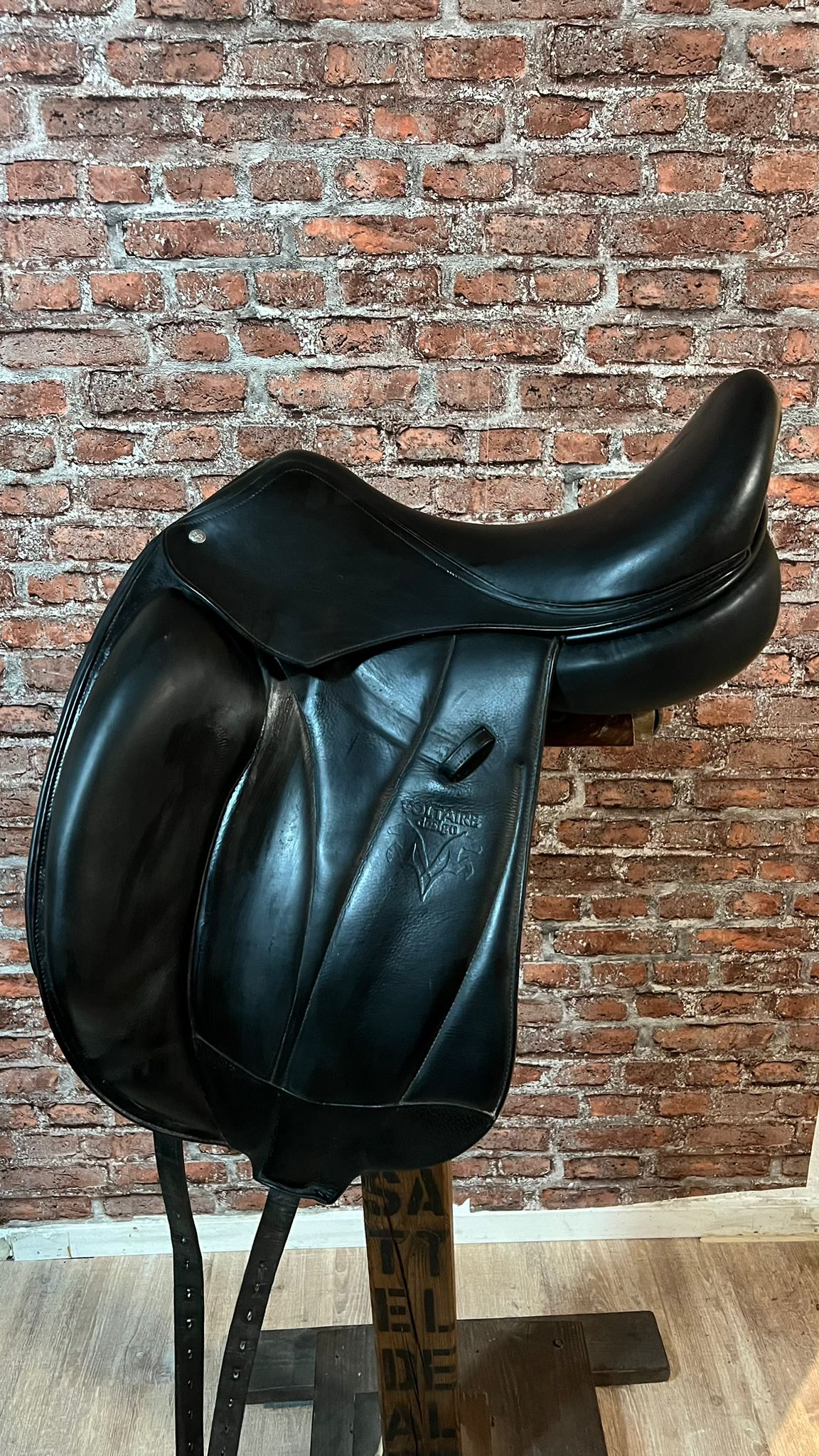 Satteldealer -gute gebrauchte Sättel -unsere Dressursättel